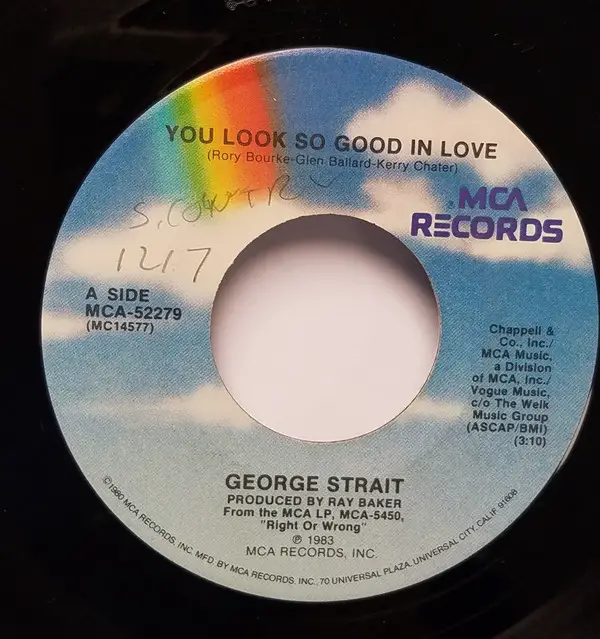 George Strait - You Look So Good in Love