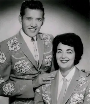 Carl and Pearl Butler - Don't Let Me Cross Over